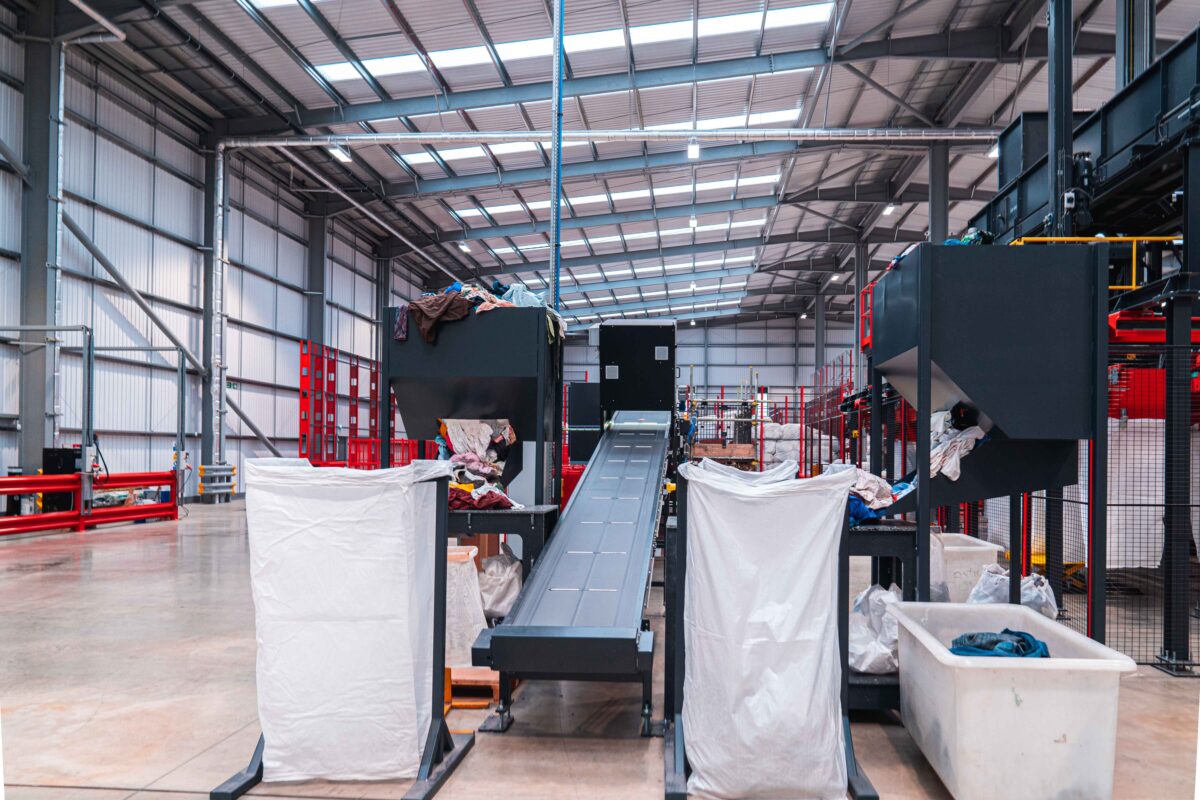 Textile sorting for recycling | Machines | Valvan